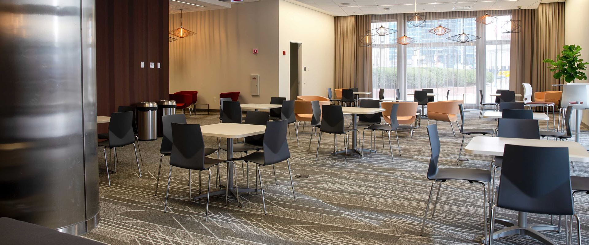 Lobby Lounge - Gleacher Center